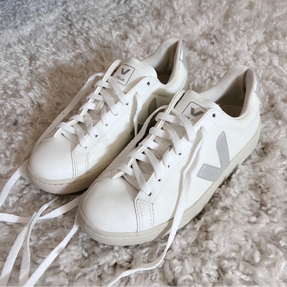 Veja | Shoes | Veja Classic Silver Logo White Leather Sneakers 8 | Poshmark